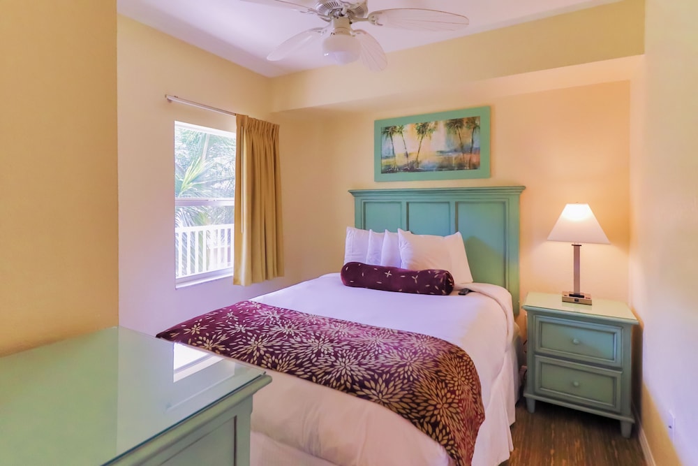 Sunset Vistas Beachfront Suites